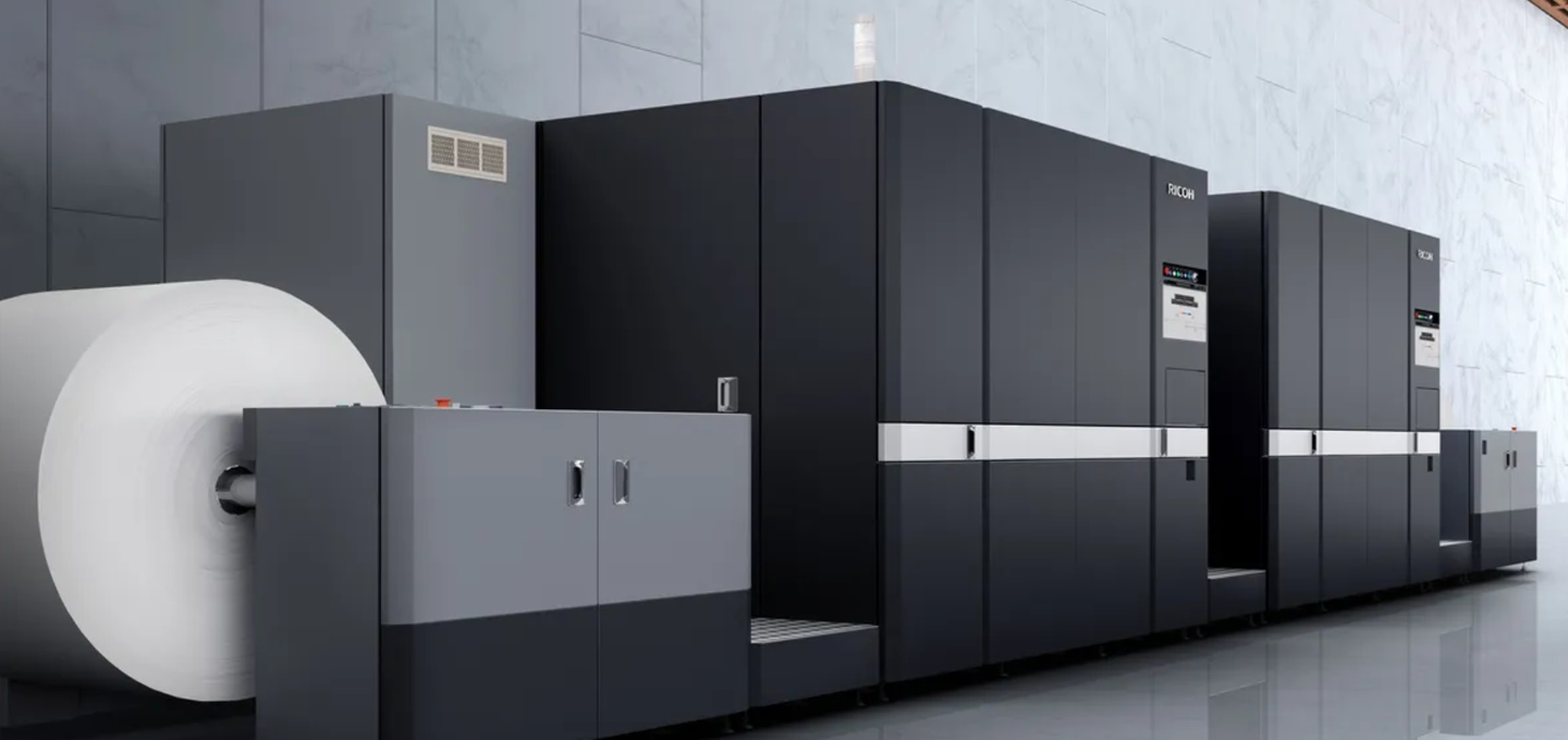 Ricoh Highspeed-Inkjet-Rollendrucksystem Pro VC80000 für Sattler-Media-Group | Ricoh Schweiz